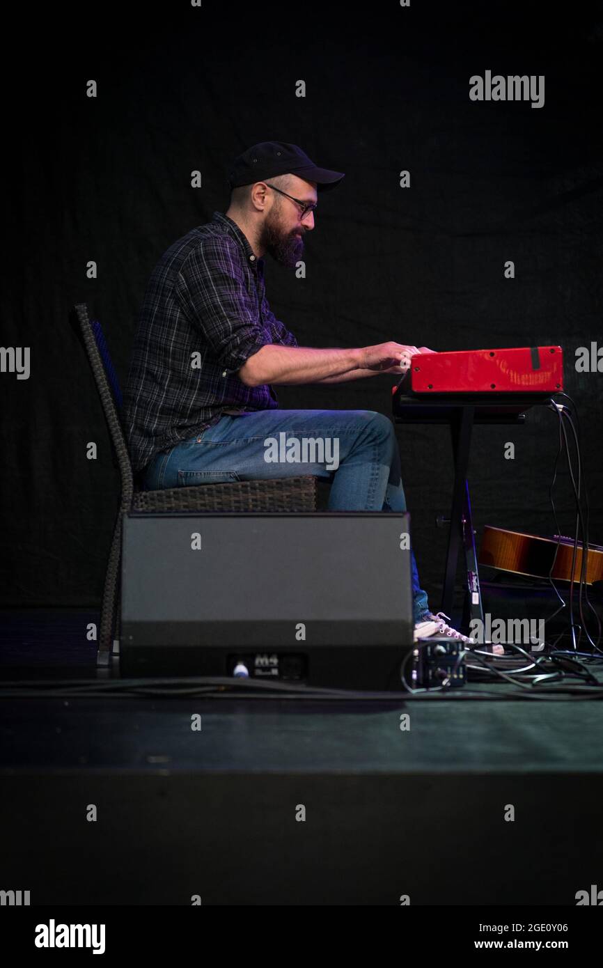 Jamie sutherland musicien Banque de photographies et d’images à haute ...