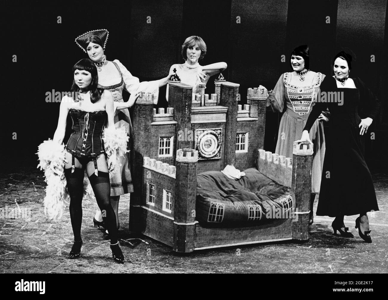 Elizabeth Counsell Banque d'images noir et blanc - Alamy