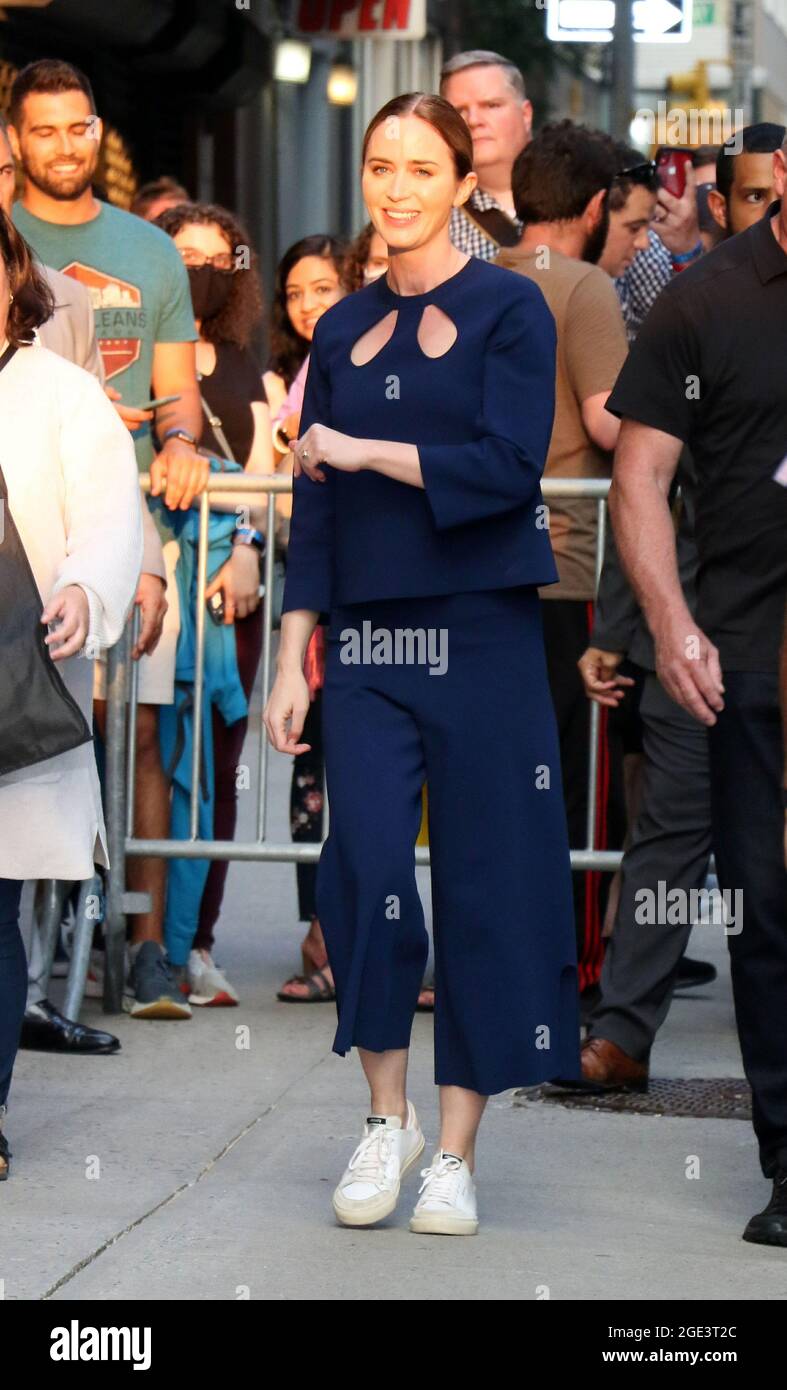 New York - NY - 20210715 Emily Blunt quitte les studios du spectacle ...