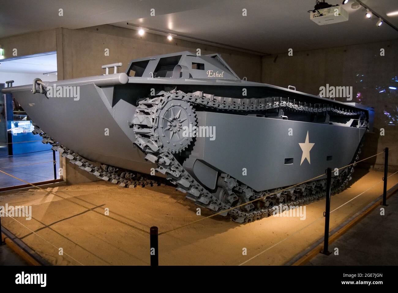 Char amphibie Banque de photographies et d’images à haute résolution - Alamy