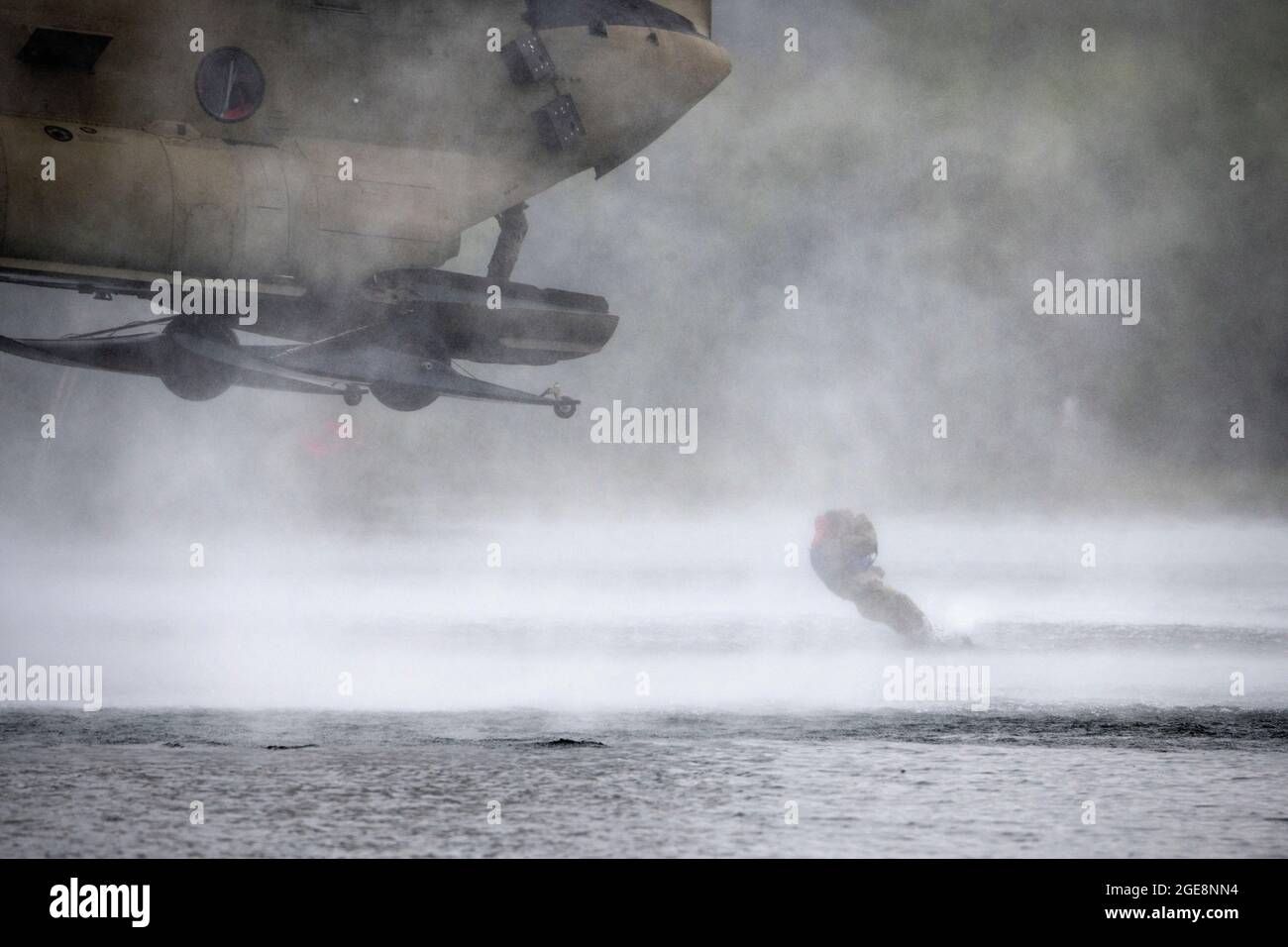 Un ingénieur de combat de l'Armée de terre de la Breacher Company, 6e ...