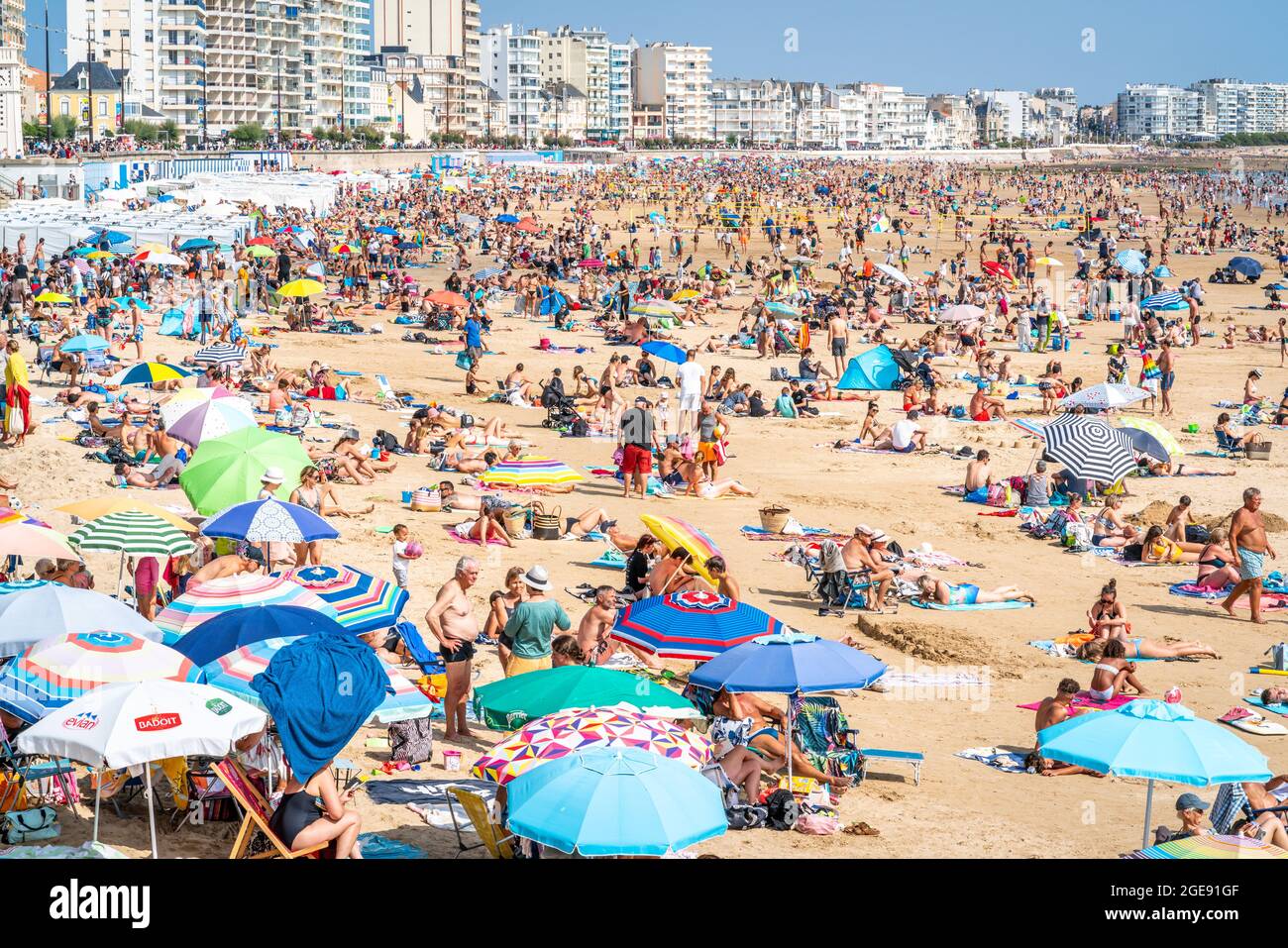 12 août 2021 , les Sables d’Olonne France : vue sur la plage de la ...