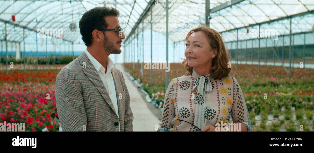 CATHERINE FROT dans THE ROSE MAKER (2020) -titre original: LA FINE ...