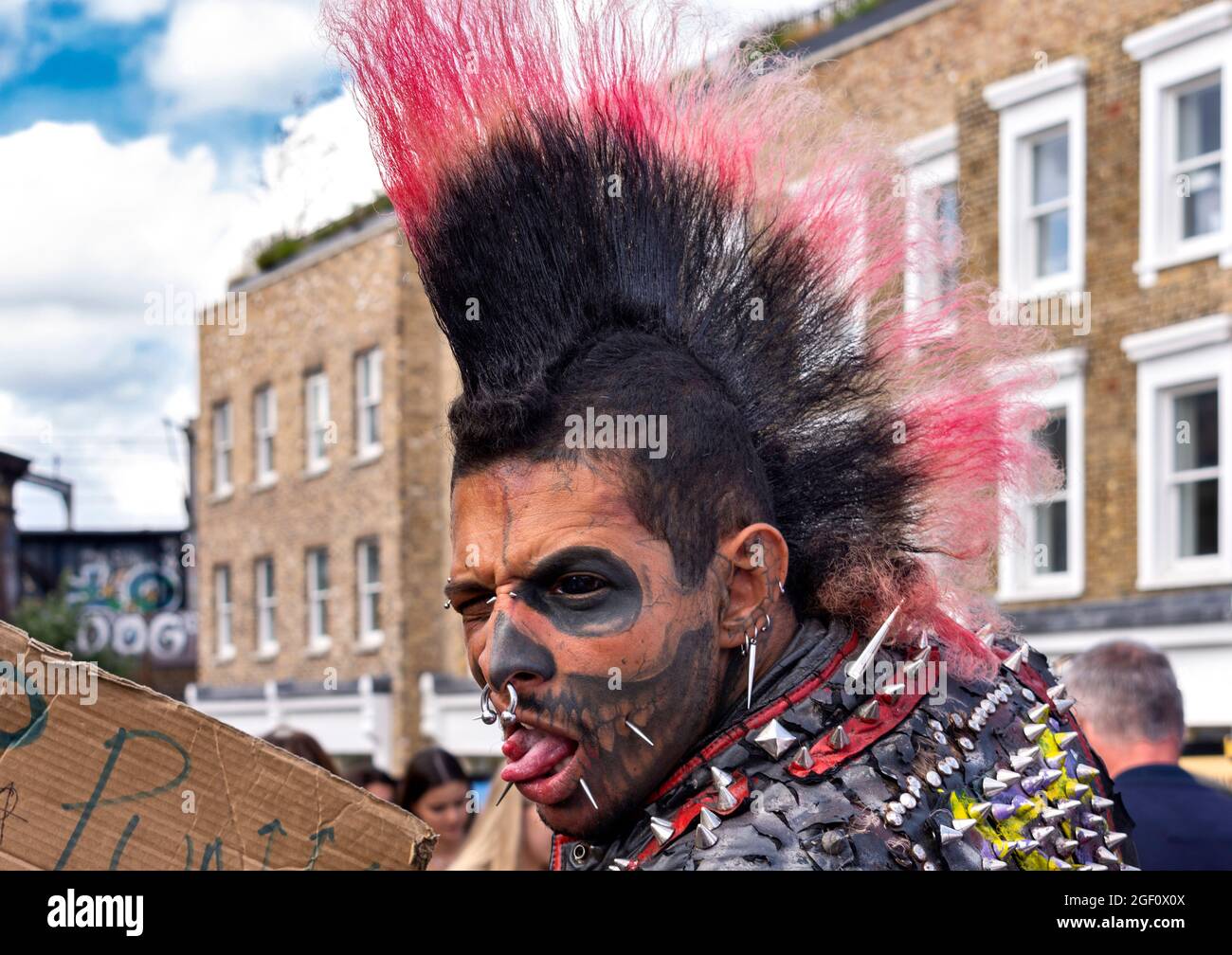 Coiffure punk rock Banque de photographies et d’images à haute ...