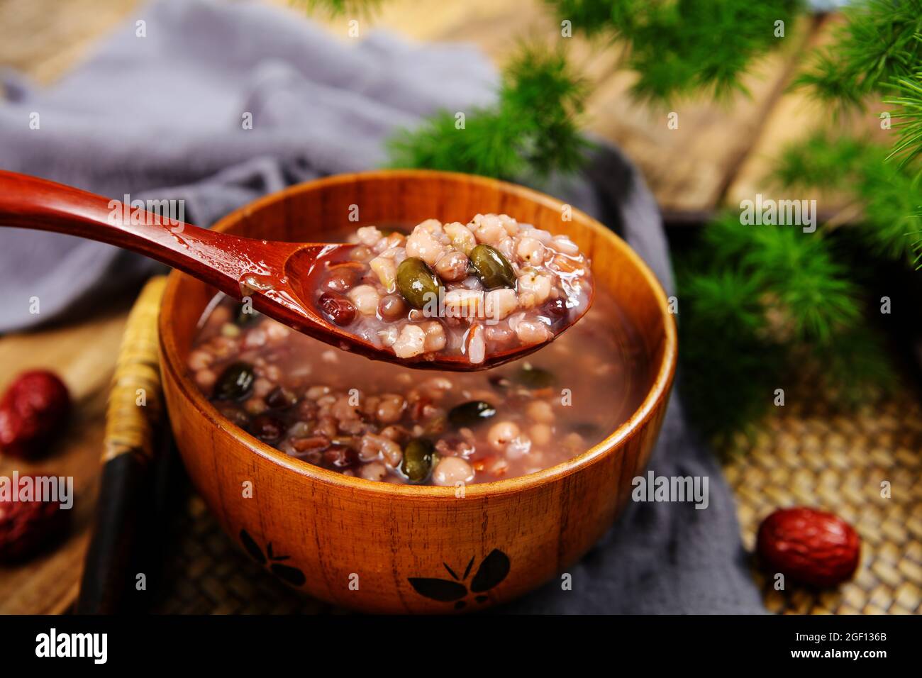 Bouillie de haricots rouges Banque de photographies et d’images à haute ...