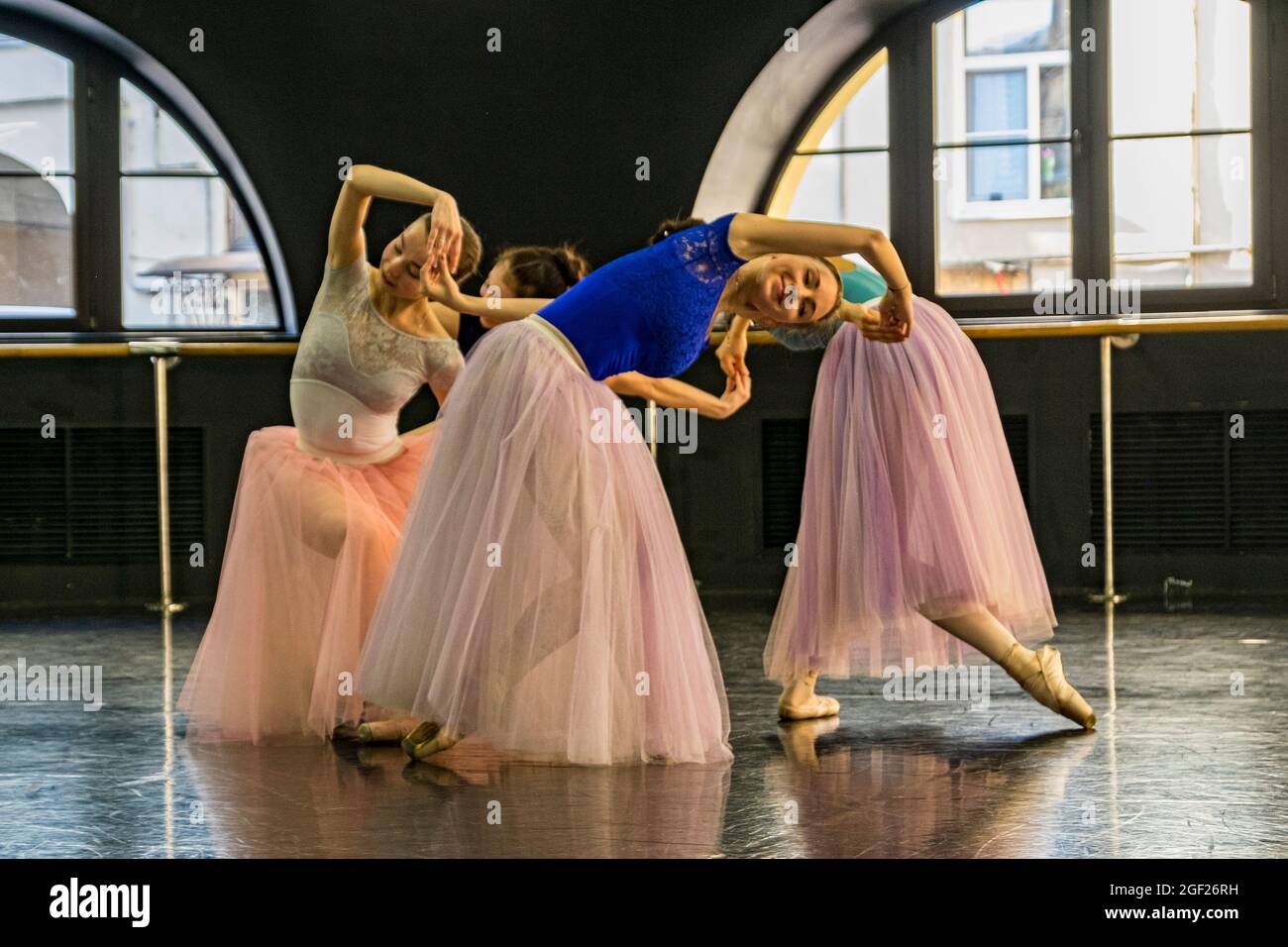 Danseuses de ballet sur pointe Banque de photographies et d’images à ...