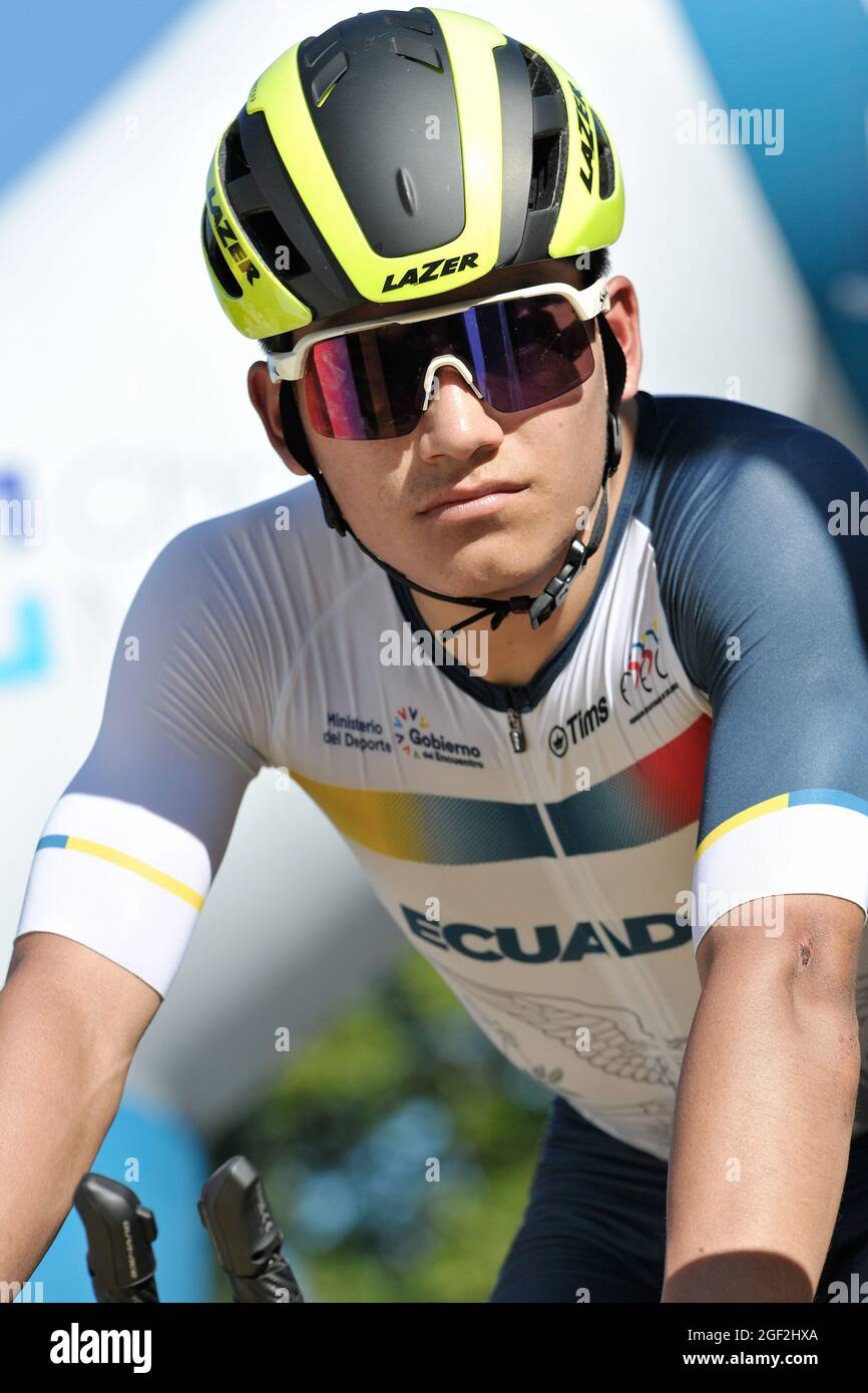 Bryan Raul Obando Rosas vu alerte au début du prologue. Le Tour de l ...