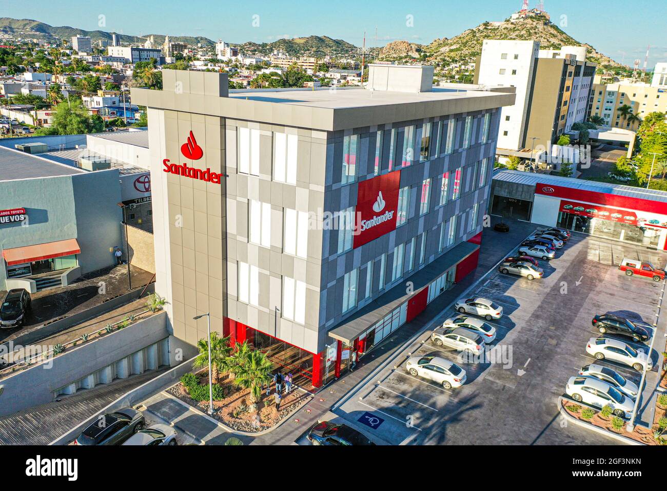 Banco santander rio Banque de photographies et d’images à haute ...