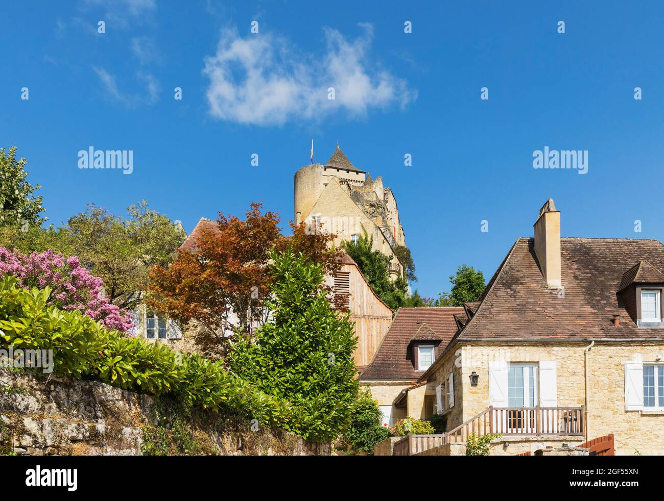 Le village et le chateau de castelnaud Banque de photographies et d ...