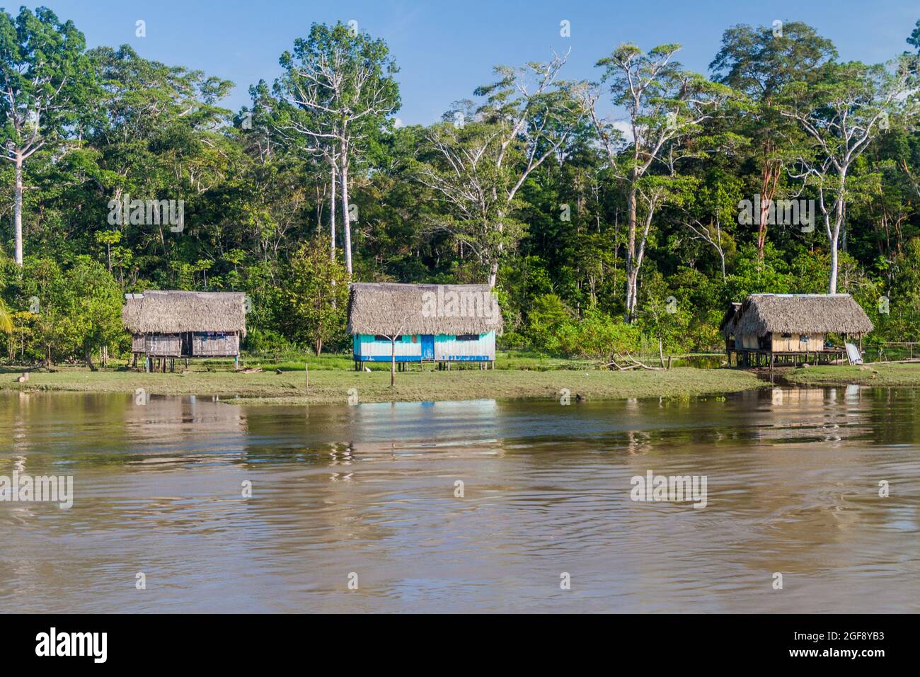 Petit village amazonie Banque de photographies et d’images à haute ...