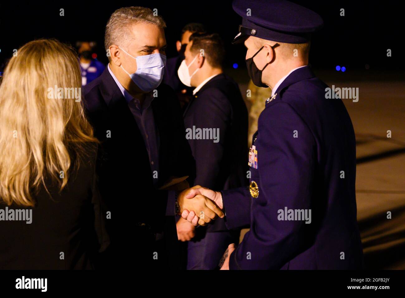 Le président Ivan Duque de Colombie rencontre le colonel de la Force ...