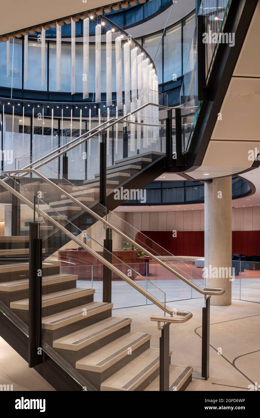 Escalier atrium Banque de photographies et d’images à haute résolution ...