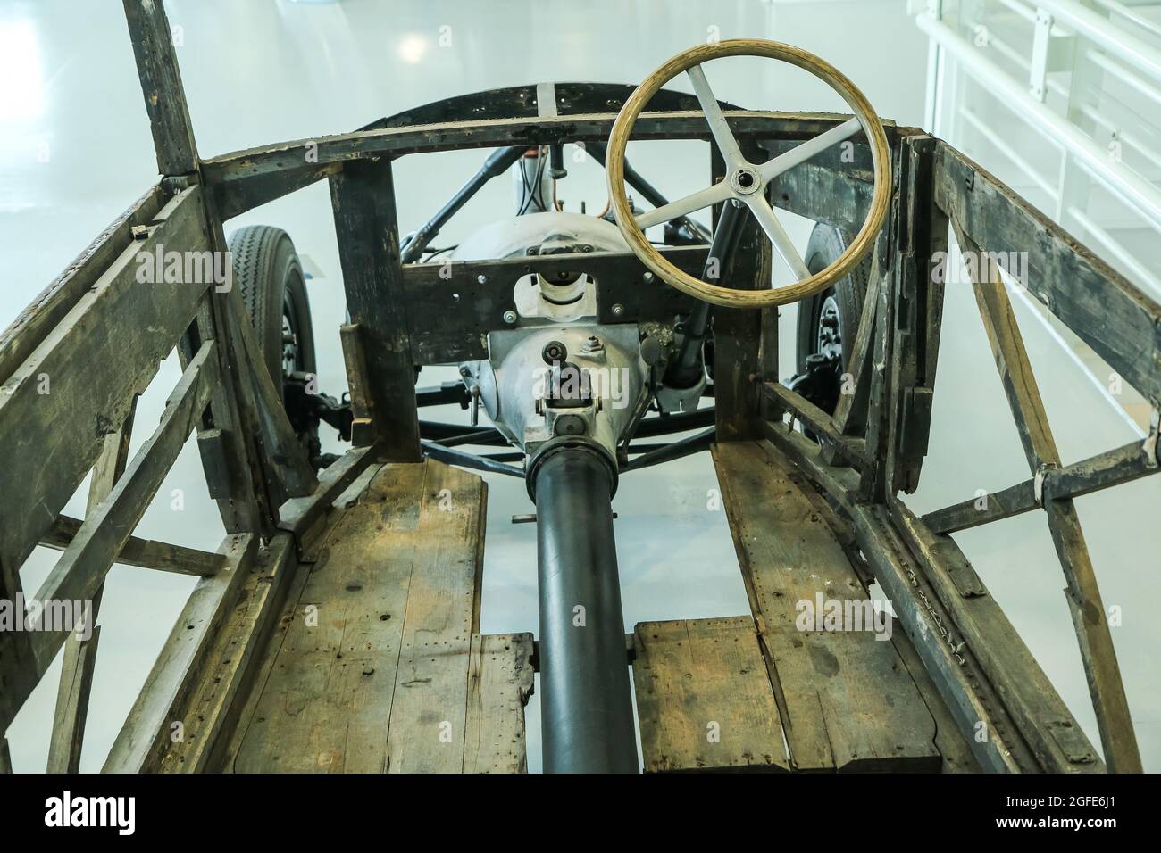 Cockpit en bois Banque de photographies et d’images à haute résolution ...