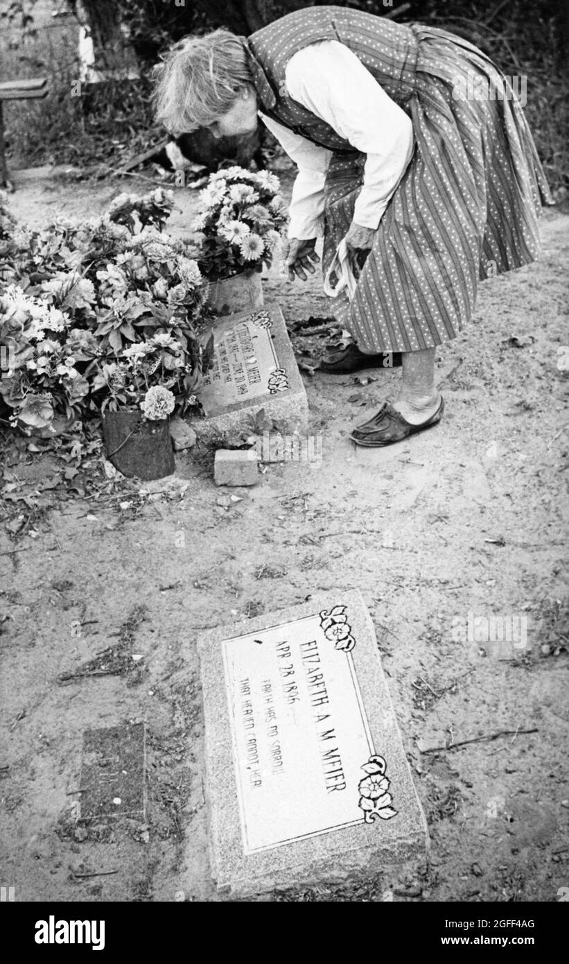 ©1977 photo sur une femme âgée, Elizabeth Meier de Calvert, Texas, qui ...