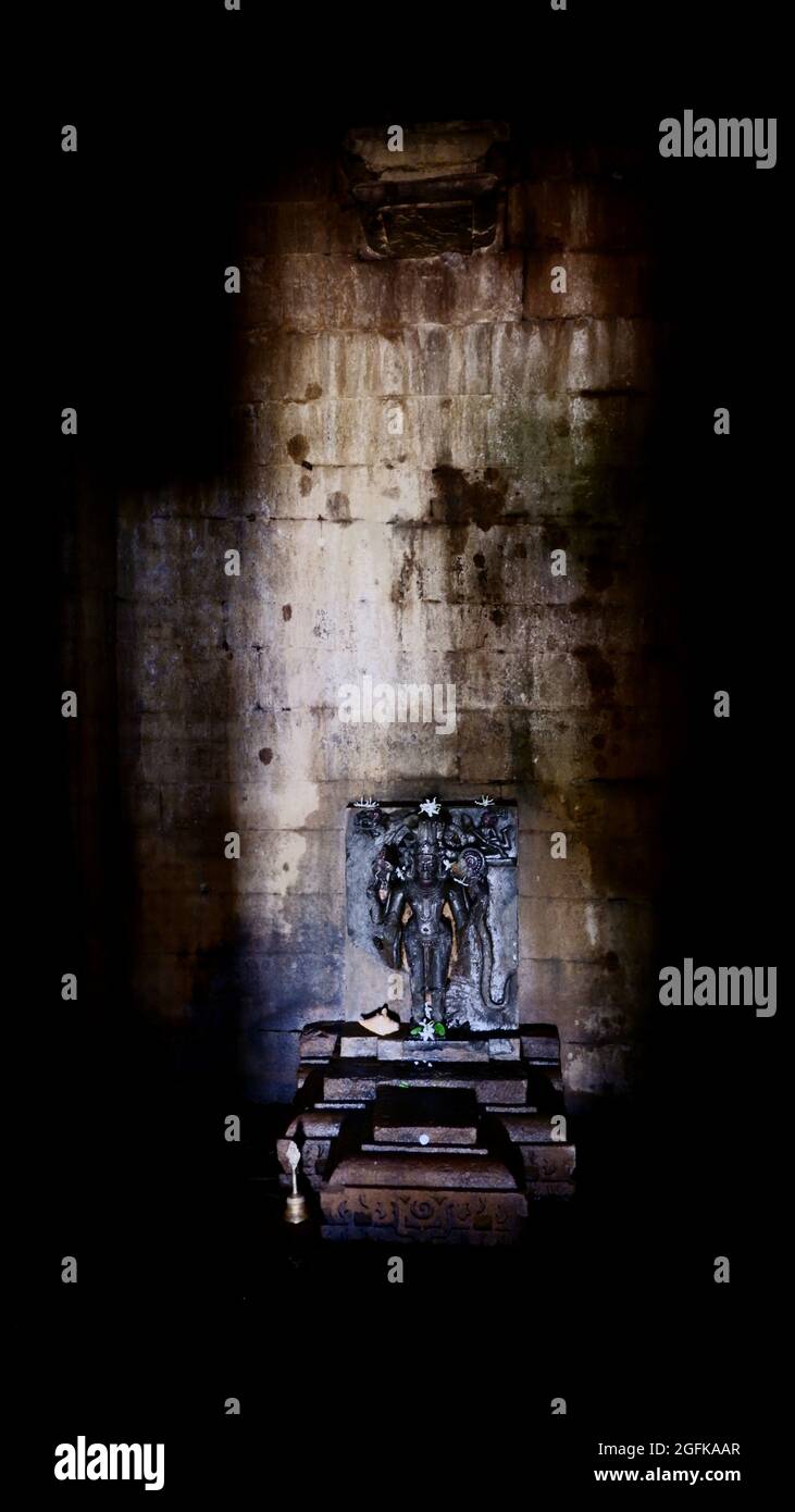 Seigneur Vishnu idol, Temple Narayanpal, Narayanpal, Chhattisgarh, Inde ...