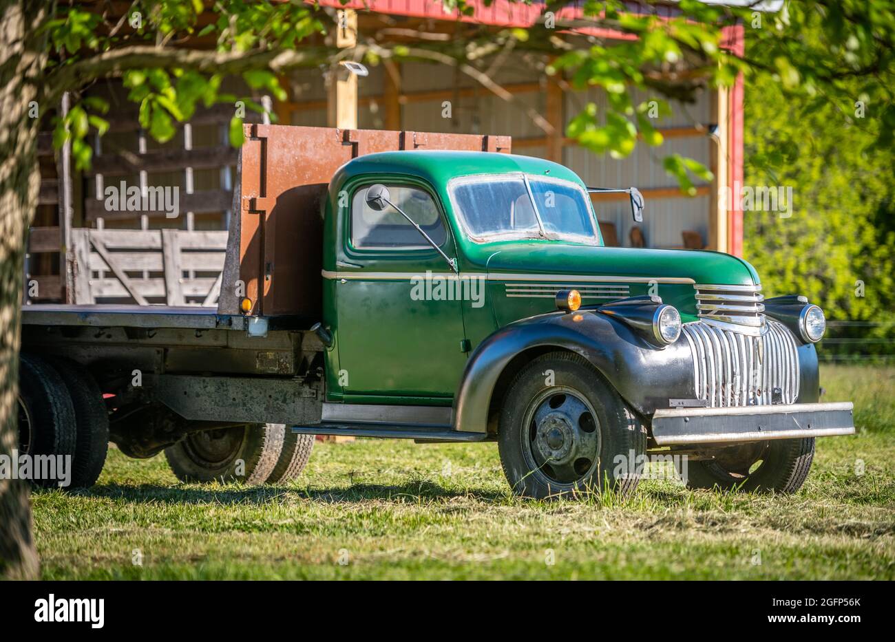 Camion de 5 tonnes Banque de photographies et d’images à haute ...