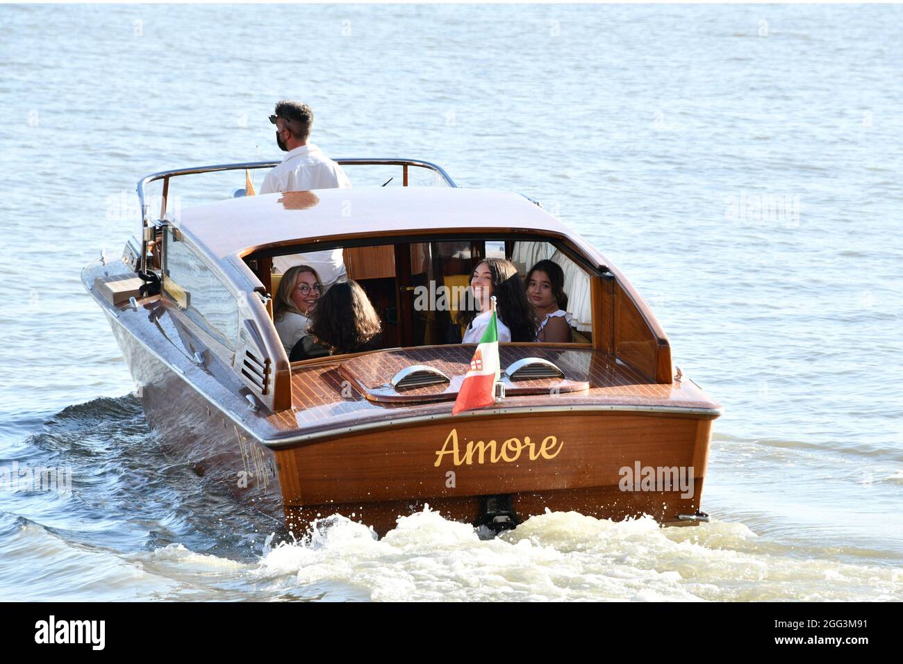 Venise, Dolce & Gabbana, Monica Bellucci avec sa fille Deva Cassel et ...