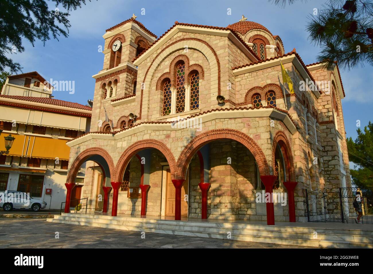 Une église orthodoxe dans la ville de Delphes, Grèce Photo Stock - Alamy