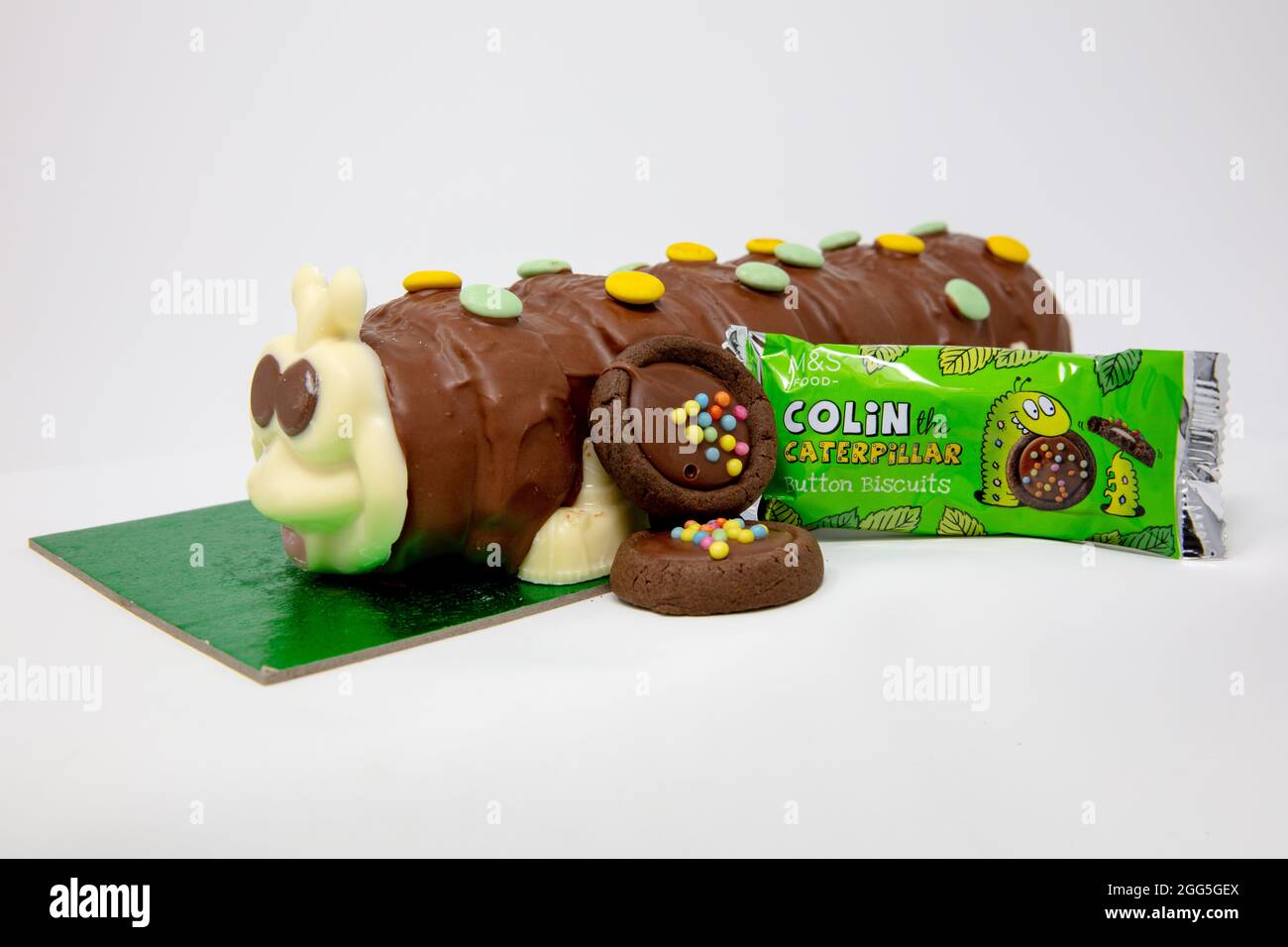 Colin the caterpillar chocolate cake Banque de photographies et d ...