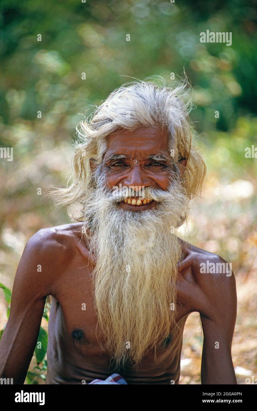 Homme maigre Banque de photographies et d’images à haute résolution - Alamy