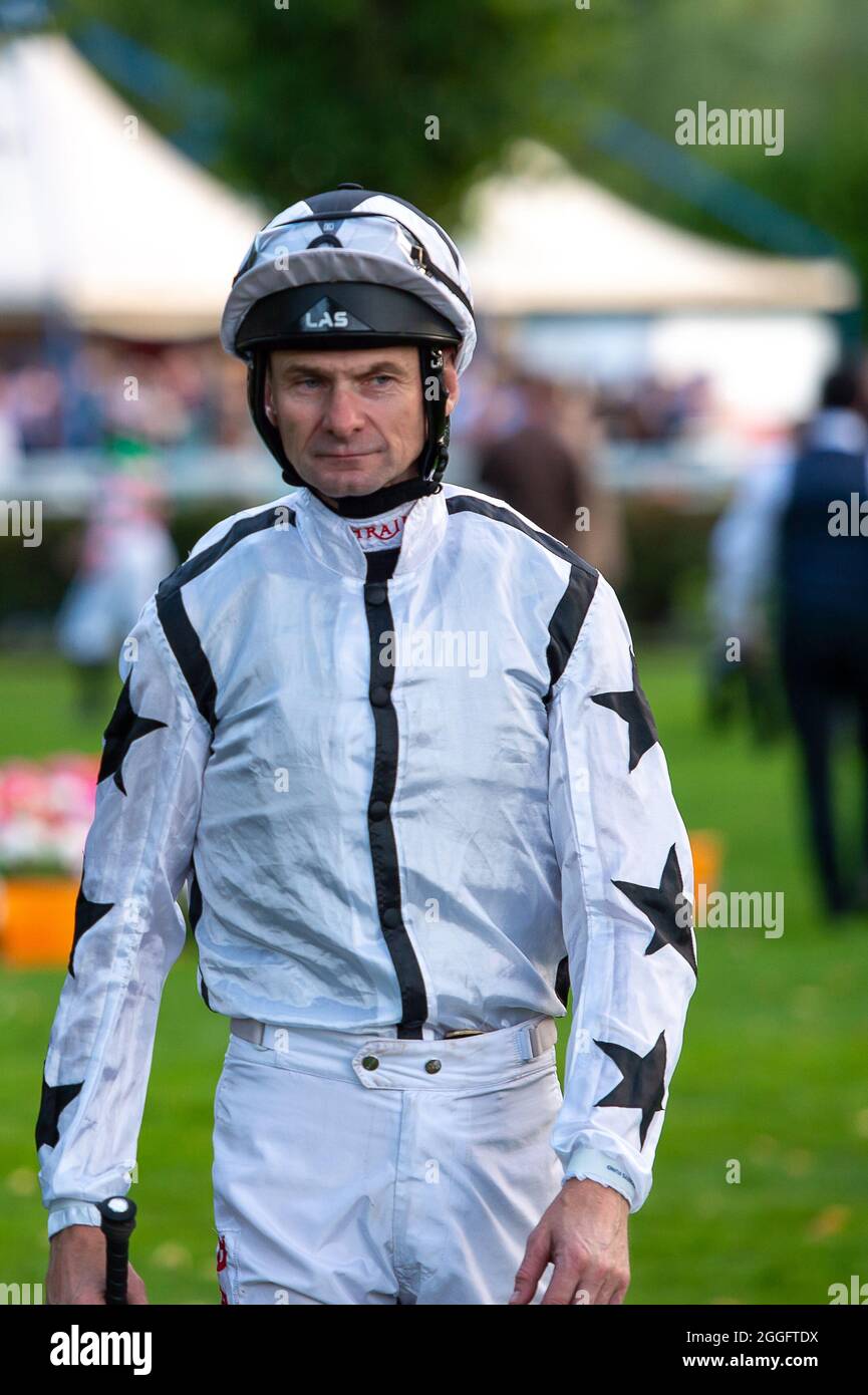 Jockey robert havlin avant Banque de photographies et d’images à haute ...