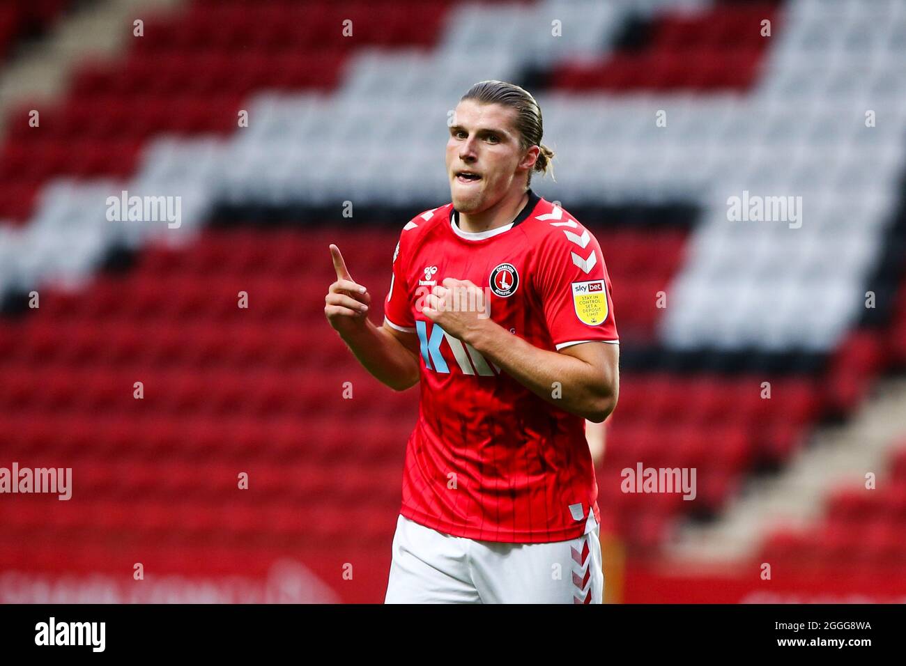 Efl josh davison Banque de photographies et d’images à haute résolution ...