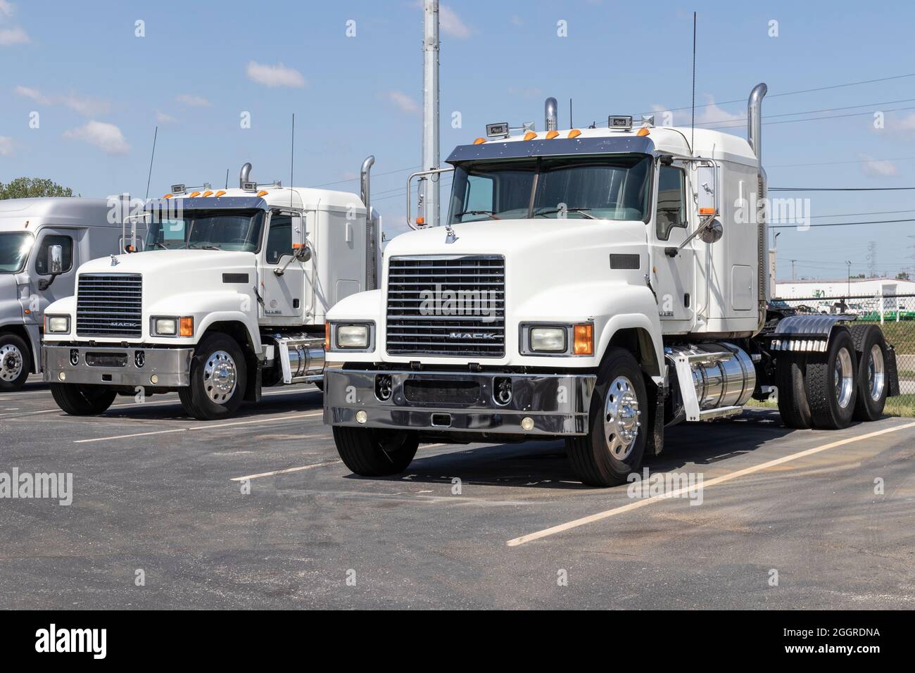 Camions mack Banque de photographies et d’images à haute résolution - Alamy
