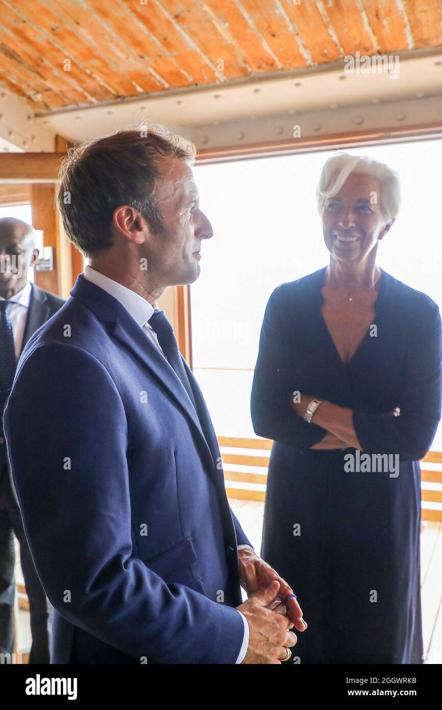 Le président de la République française, Emmanuel Macron et Christine ...