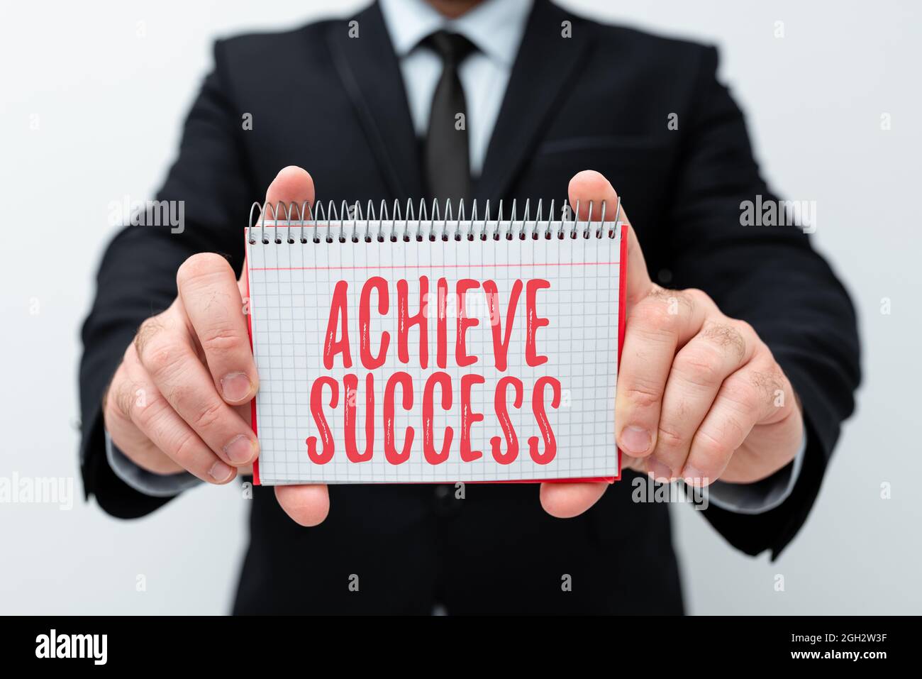 Affichage conceptuel réaliser le succès, mot écrit sur pour atteindre ...