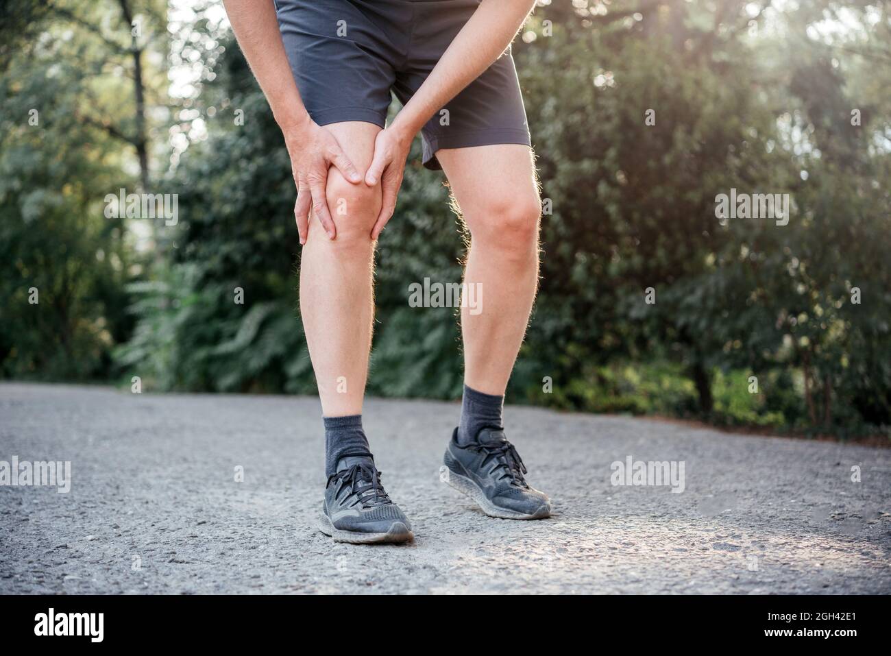 Bursite du genou Banque de photographies et d’images à haute résolution ...