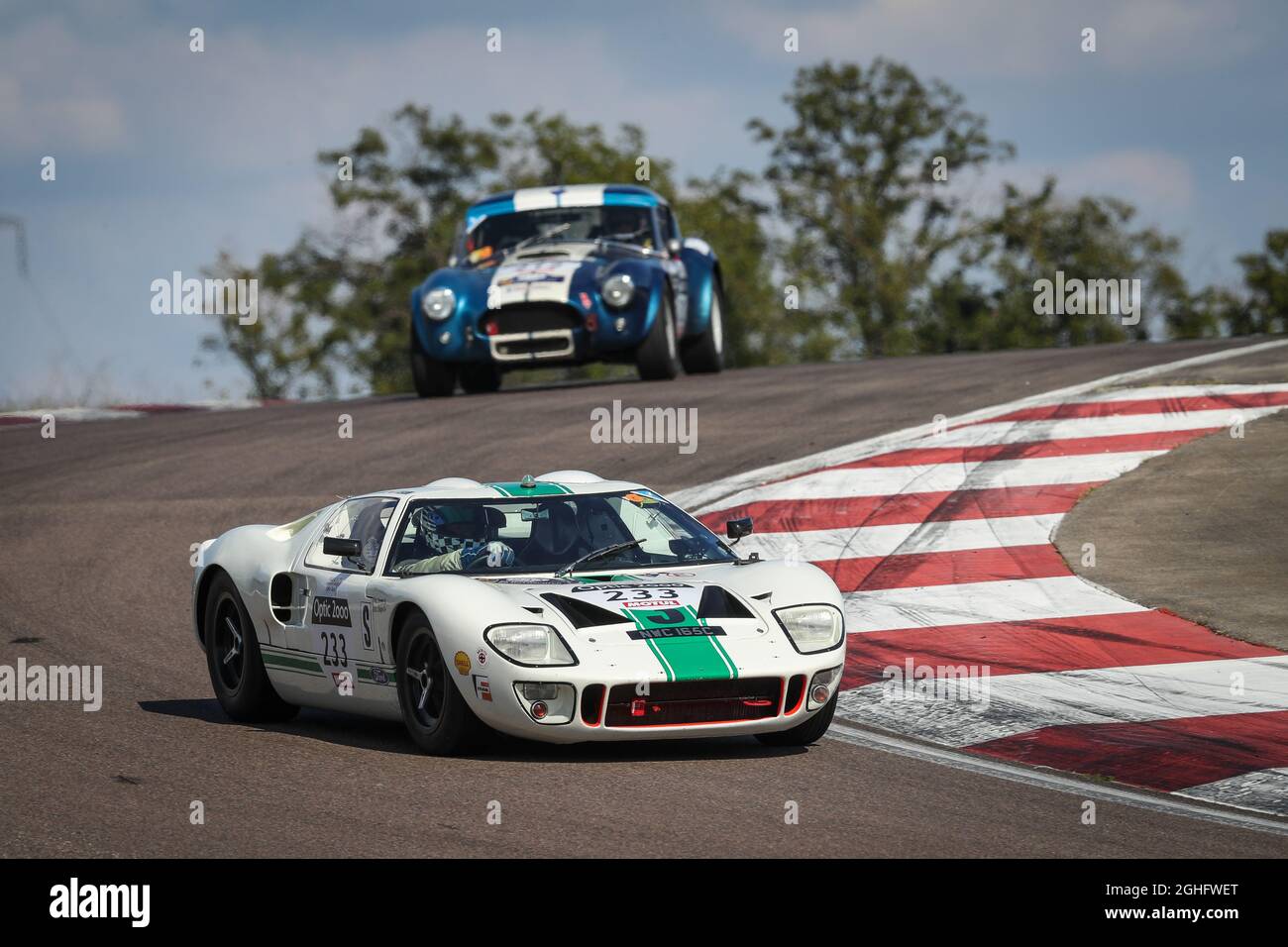 233 Didier Sirgue/Geraud Dunesme FRA/FRA Ford GT40 1965, action lors du ...