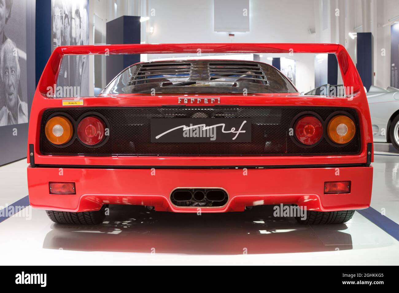 Modène, Italie - 14 août 2021 : vue arrière d'une Ferrari F40 présentée ...