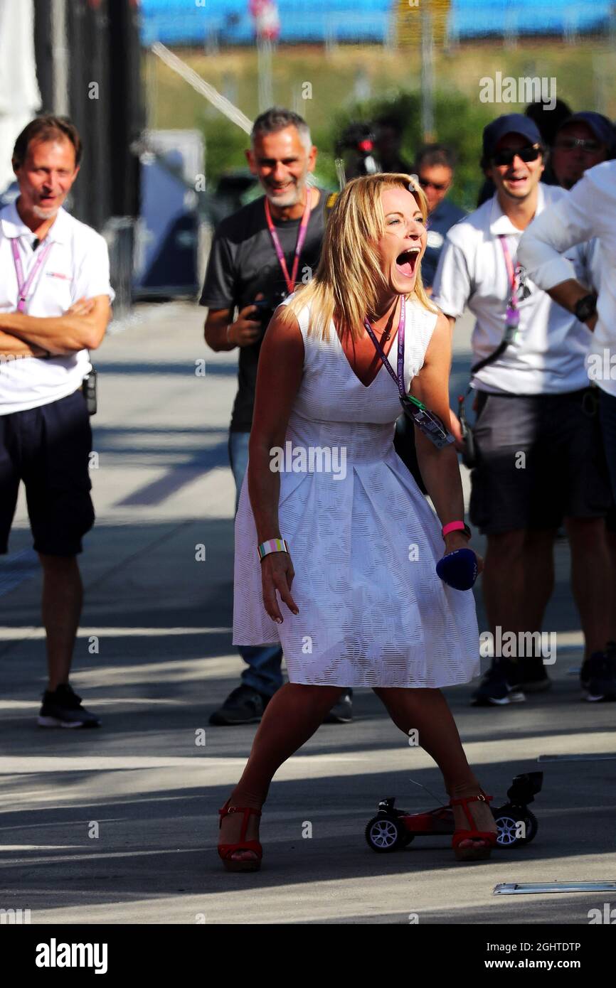 Journaliste De Sky Sports F1 Banque d'image et photos - Alamy
