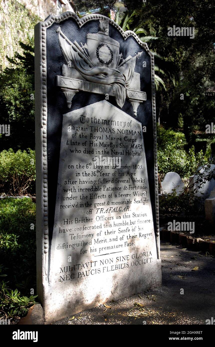 Pierre tombale du capitaine Thomas Norman du Royal Marine corps et du ...