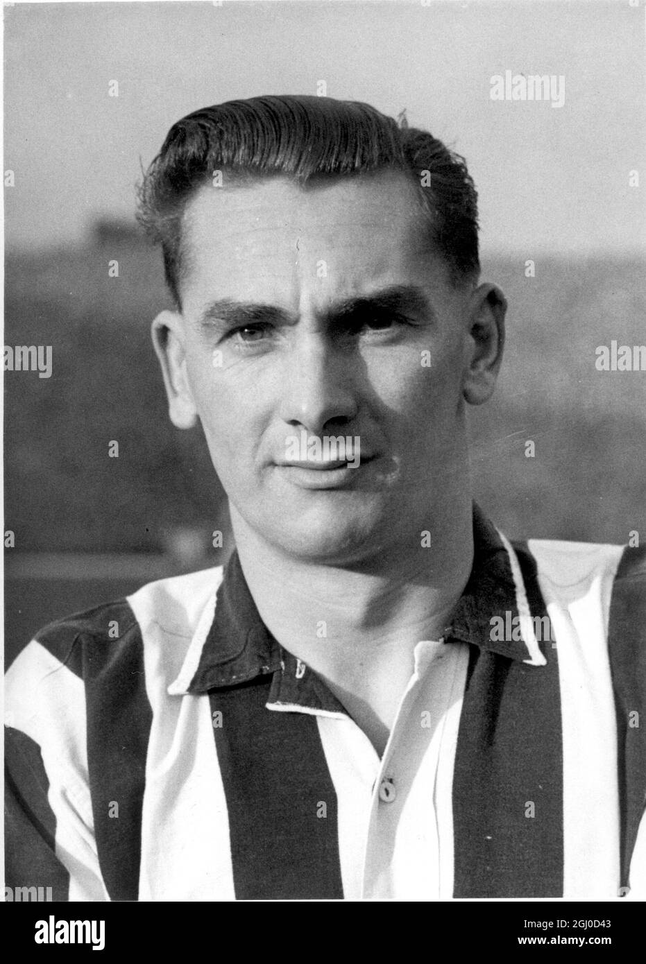 Jackie milburn Banque de photographies et d’images à haute résolution ...