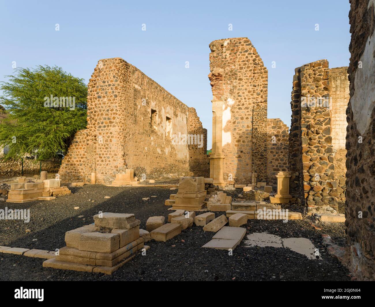 Ruine de la cathédrale se. Cidade Velha, centre historique de Ribeira ...