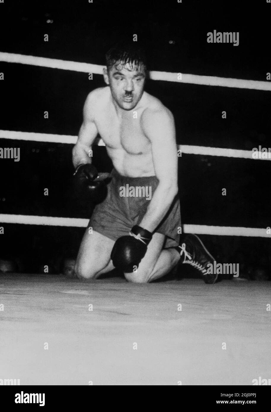 Genoux cagneux Banque de photographies et d’images à haute résolution ...