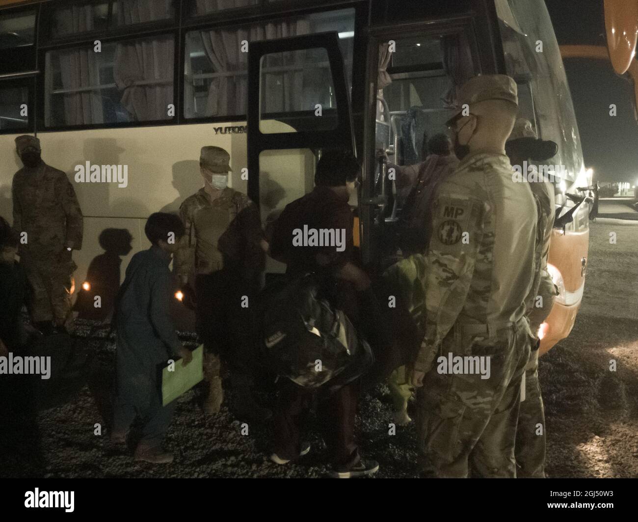 Les soldats de la 127e Compagnie de police militaire, du 759e Bataillon ...
