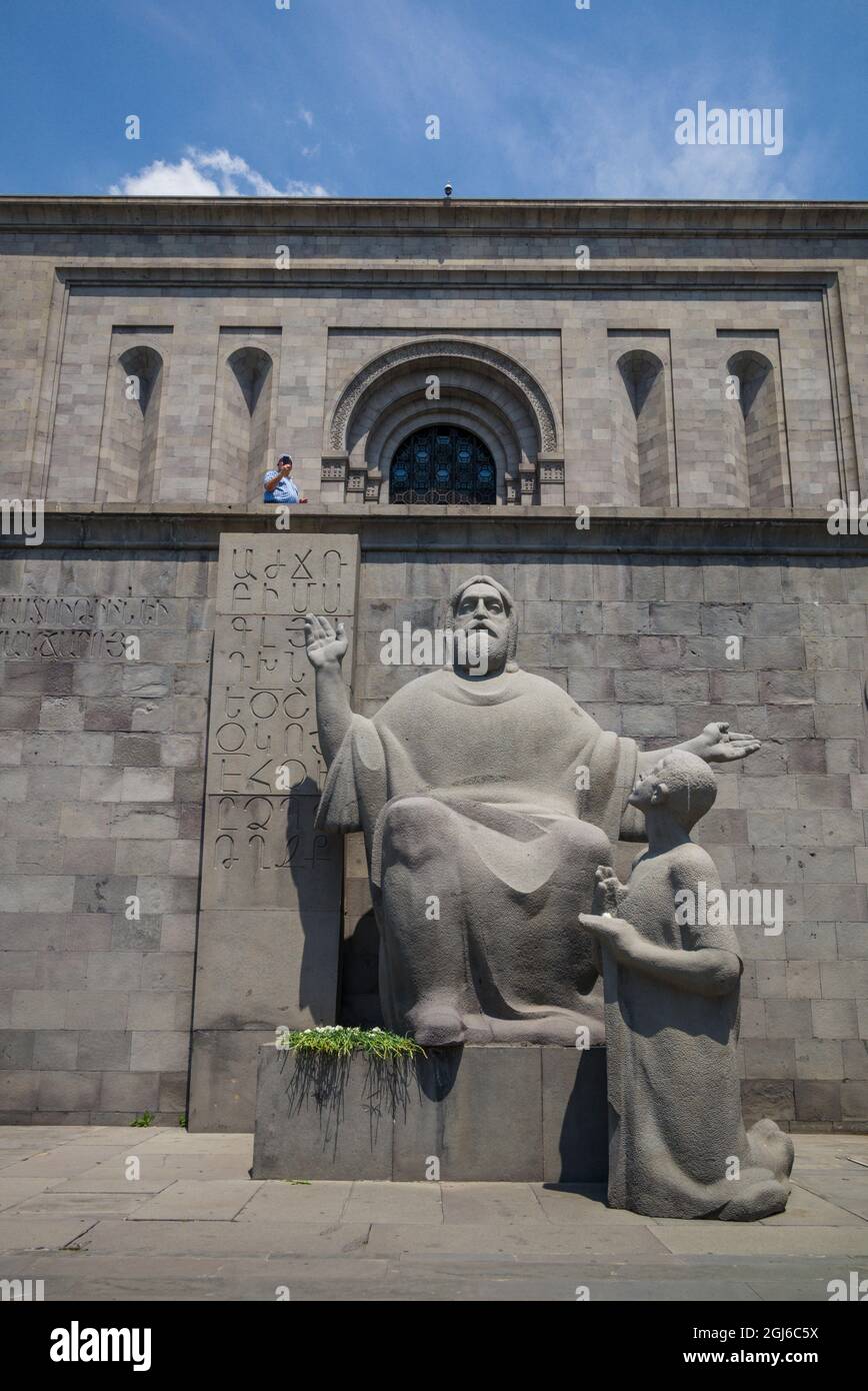 Statue de st mesrop mashtots Banque de photographies et d’images à ...