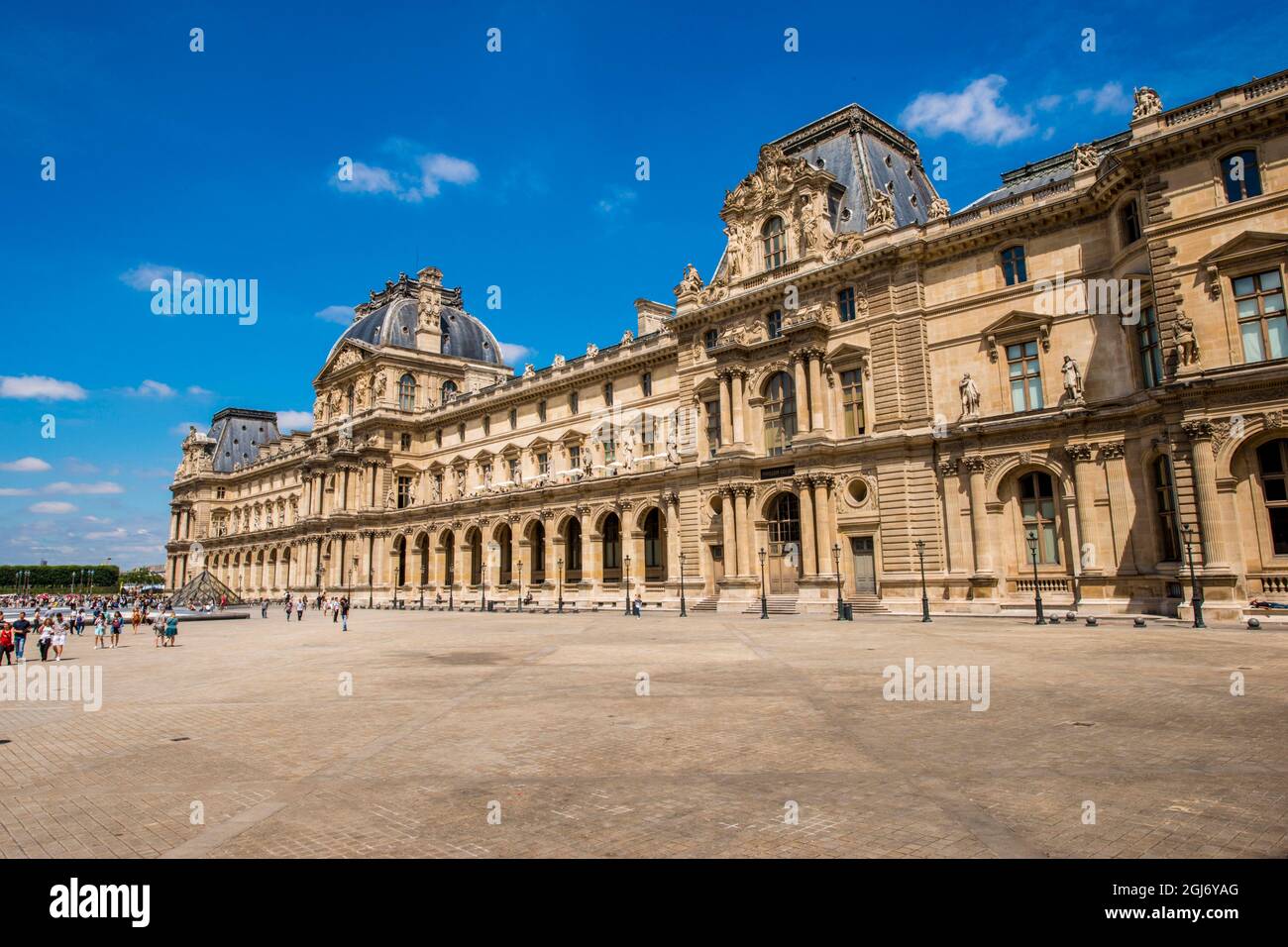 Napoleon courtyard Banque de photographies et d’images à haute ...