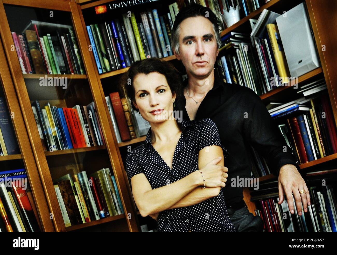 Alexander Ahndoril (R) et Alexandra Coelho Ahndoril. Le couple marié ...