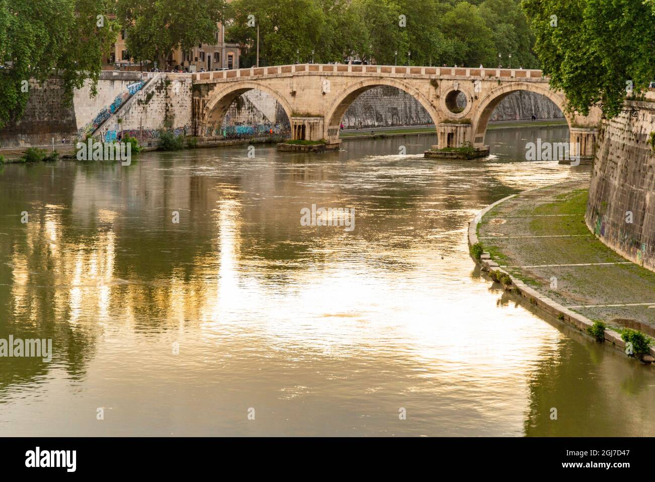 Ponte garibaldi Banque de photographies et d’images à haute résolution ...
