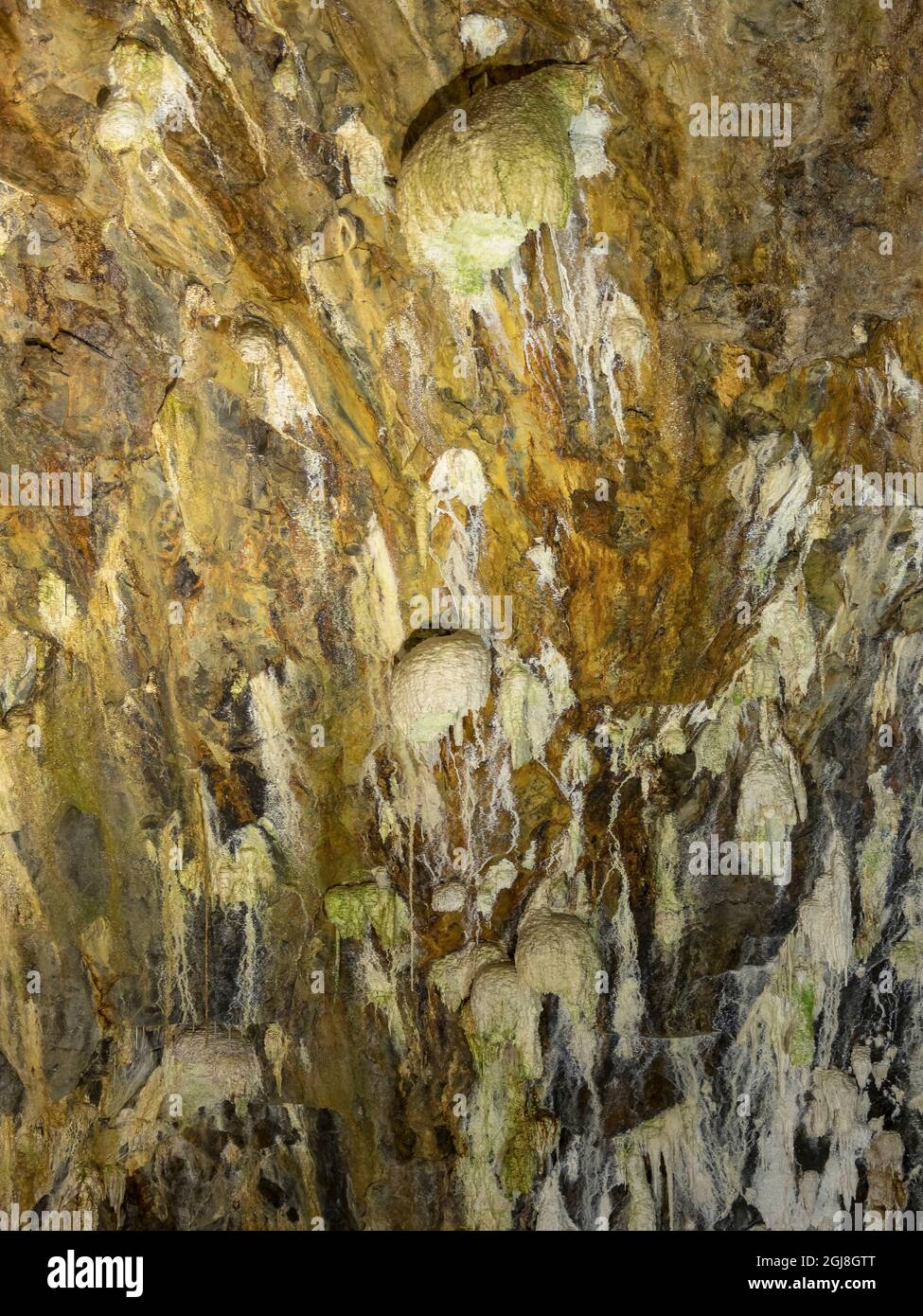 Stalactites de silicate Banque de photographies et d’images à haute ...