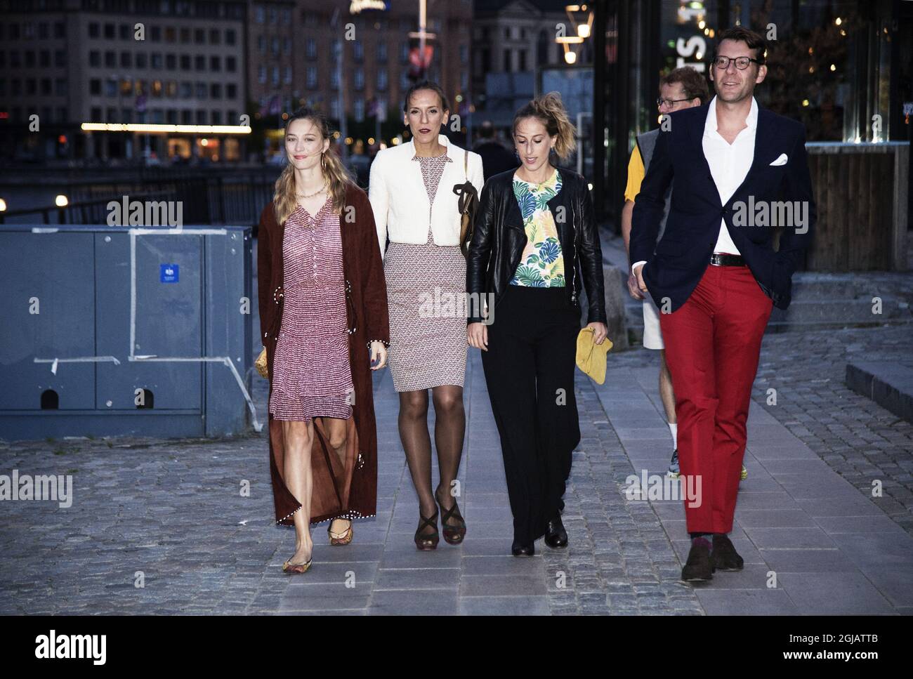 STOCKHOLM 2017-08-24 Beatrice Borromeo, (à gauche) épousa jeudi Pierre ...