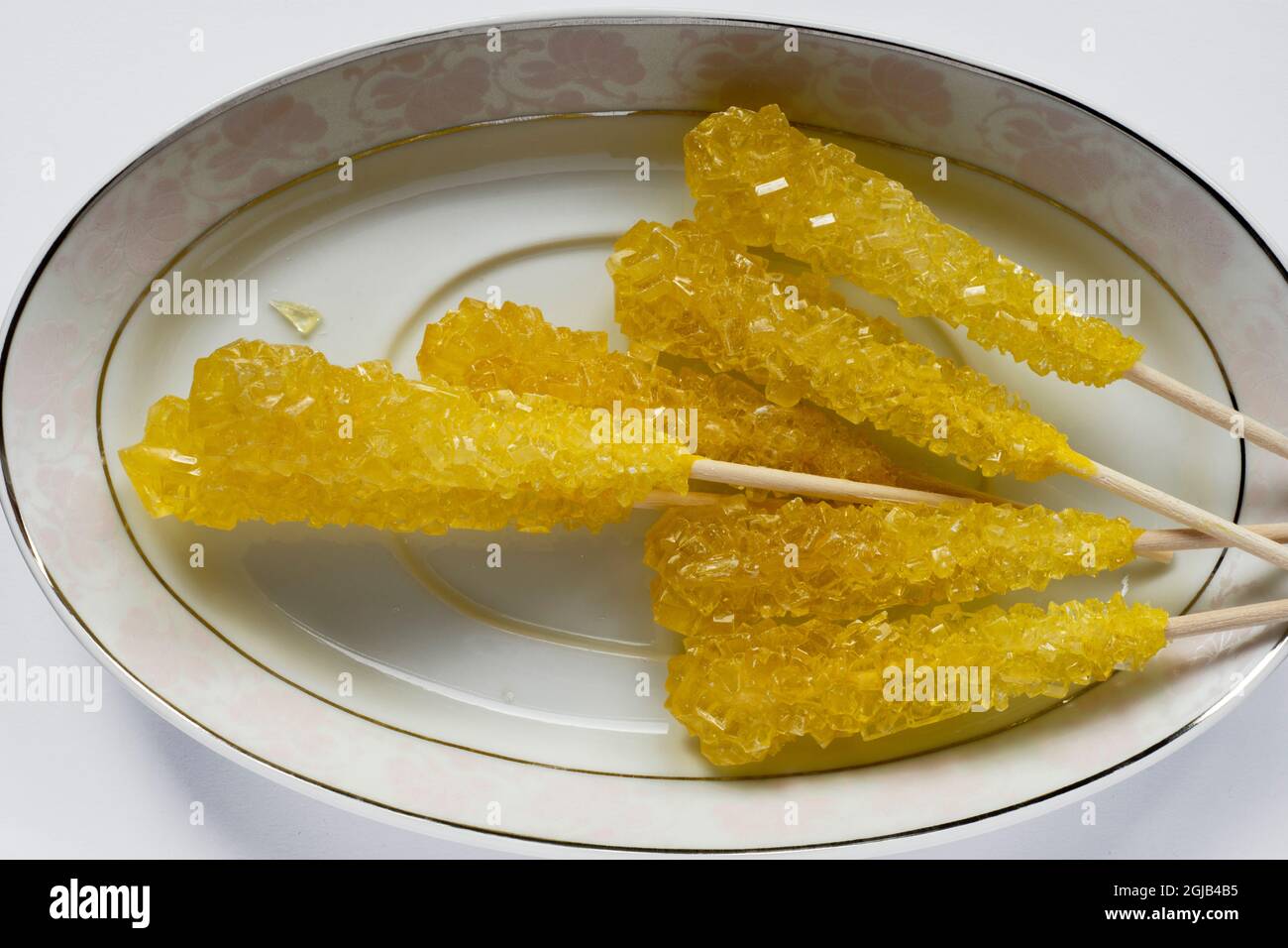 Sucre perse avec safran.Mangez-le comme une barre de bonbons ou ...