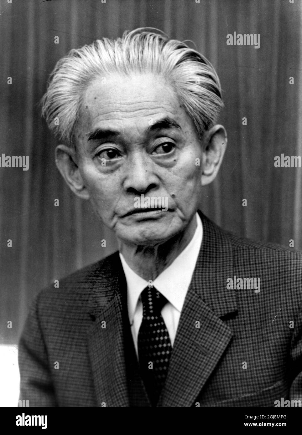 Yasunari kawabata Banque de photographies et d’images à haute ...