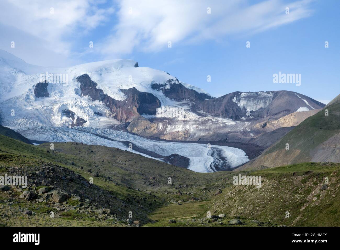 Glaciologie. cirque glaciaire (corrie, kar). Glacier de montagne (alpin ...