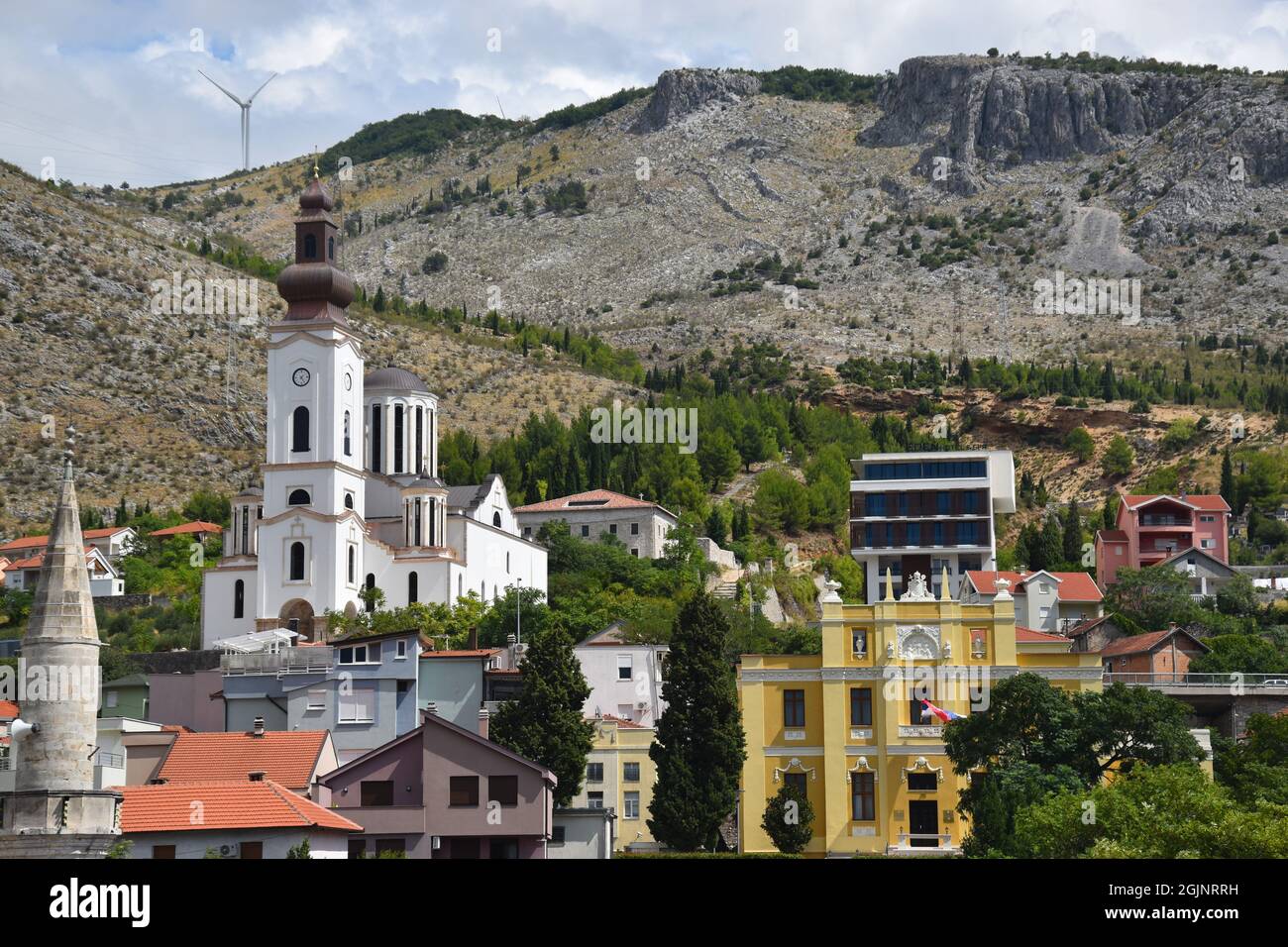 Mostar church Banque de photographies et d’images à haute résolution ...