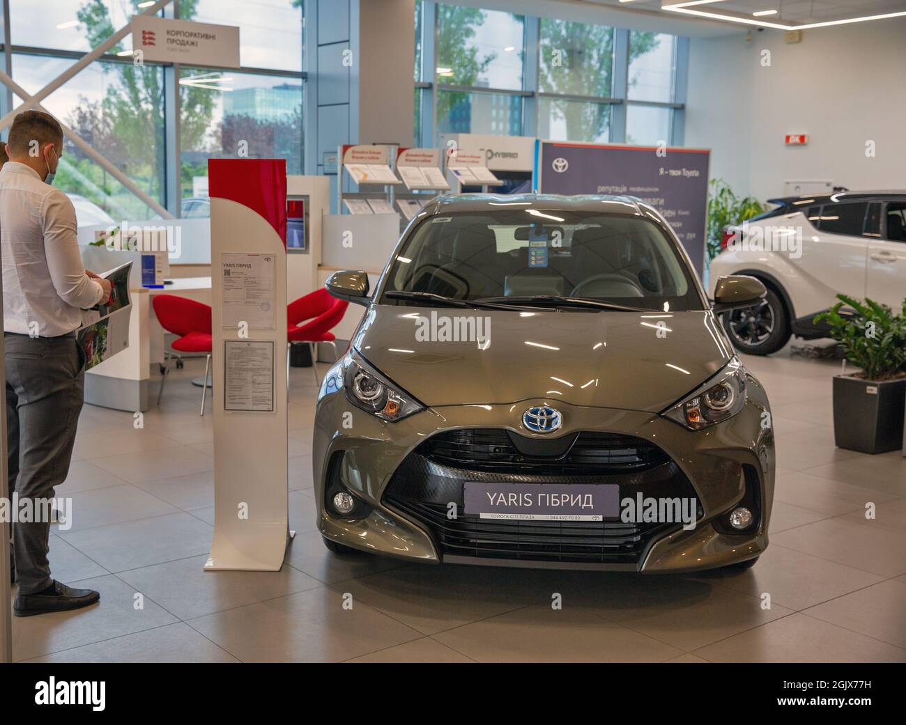 Toyota yaris hybride Banque de photographies et d’images à haute ...