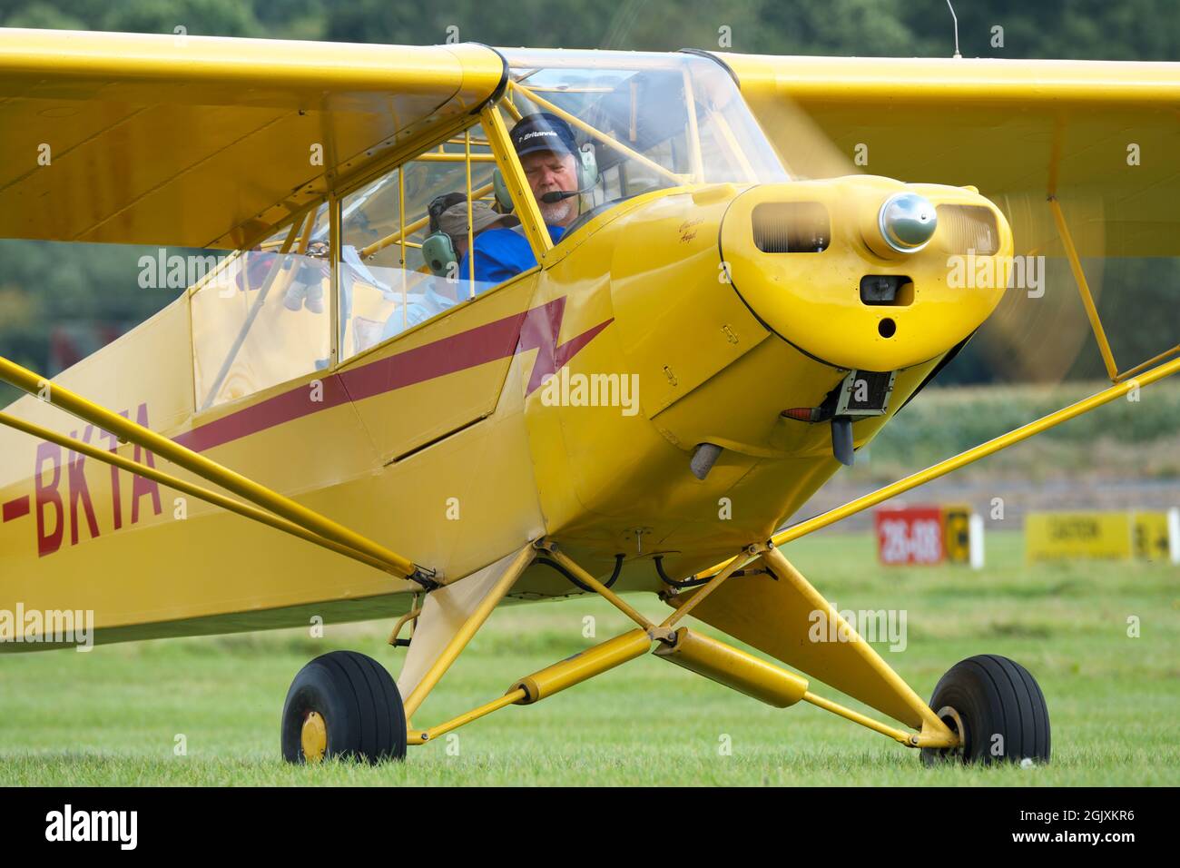 Les avions légers Piper Pa-18 Super Cub des années 1950 ont vu se ...
